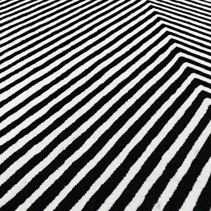 Black Illusion Flow Hand Tufted Wool Rug – MAIA HOMES