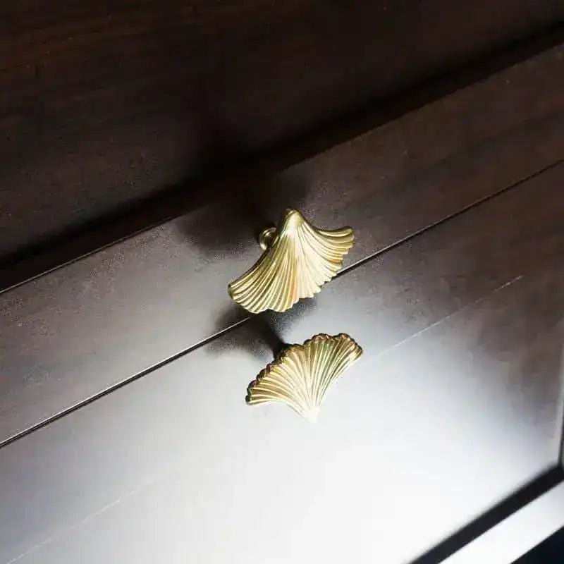 Brass Ginkgo Leaf Shaped Door Knobs - Set of 2 – MAIA HOMES